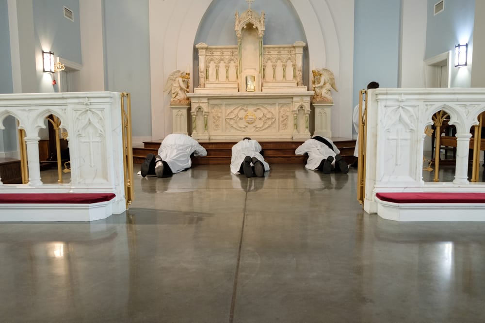 7 Photos of Good Friday Ceremonies from Around the World